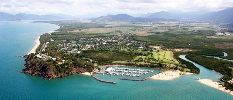 Yorkeys Knob - Cairns Holiday House - North Cairns beaches, Queensland